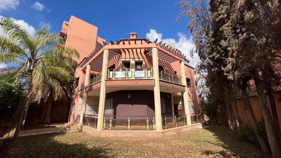 Location 5 CH + 1 BUREAU - 680 M² DE TERRAIN - VICTOR HUGO | Acti Immo ...